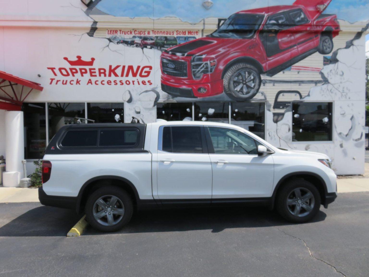 2022 Honda Ridgeline with LEER 100XR - TopperKING : TopperKING ...