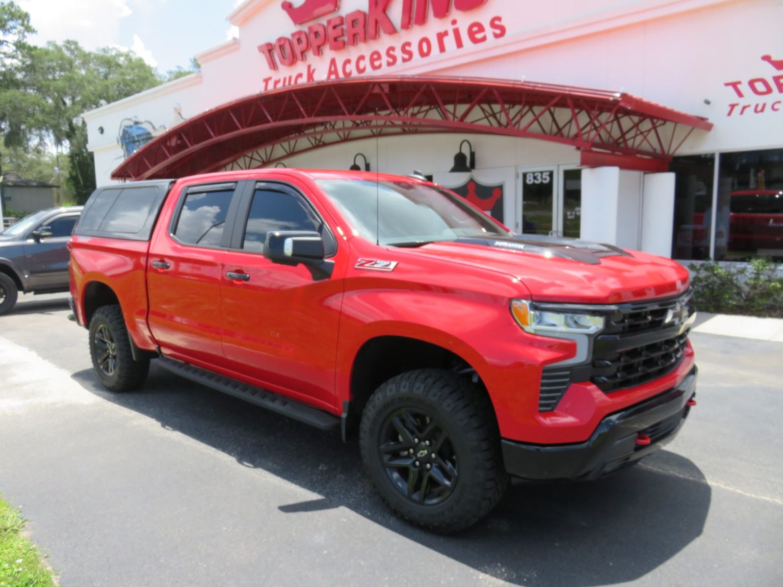 2020 red Chevy Silverado with Leer 100XL - TopperKING : TopperKING ...